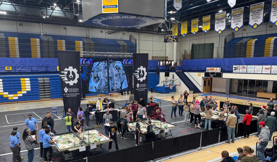 Robotics teams faced off at Vincennes University’s Lego Challenge