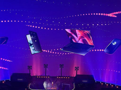 CES 2026, Lenovo accende la Sphere con AI e nuovi dispositivi