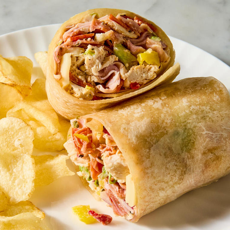 My quick & easy Italian grinder wrap packs 61 grams of protein