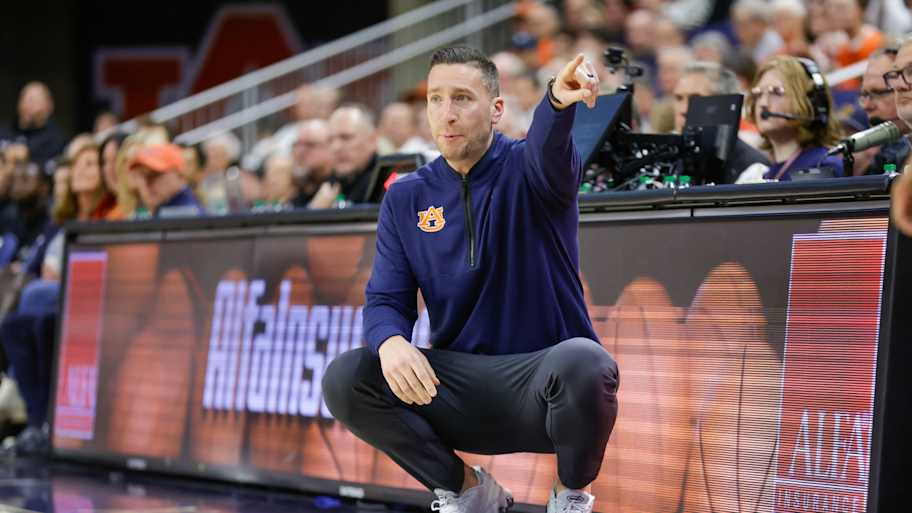 Steven Pearl rightfully calls out refs after Auburn's robbed of buzzer ...