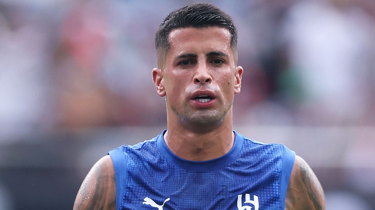Perché Cancelo è andato al Barcellona e non all'Inter: l'ingaggio, l'Al ...