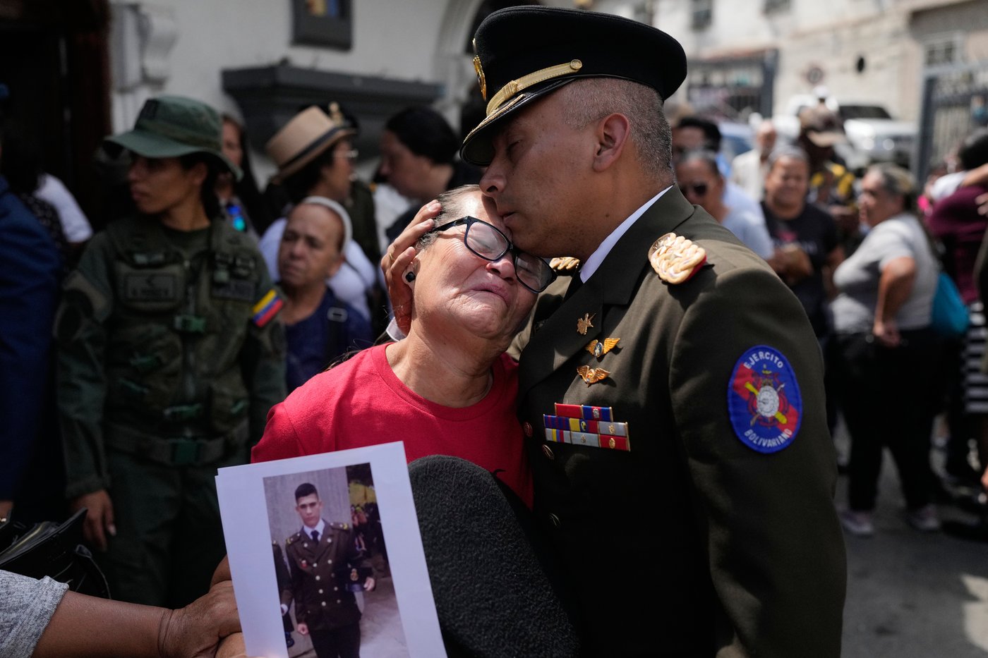 Venezuela's military buries soldiers killed in US operation to capture ...
