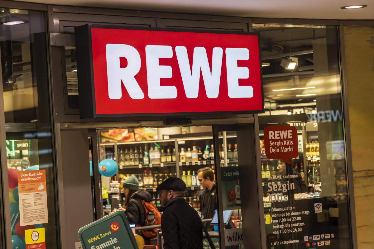 Rewe-Kunde passiert Malheur im Geschäft – prompt bricht eine Diskussion ...