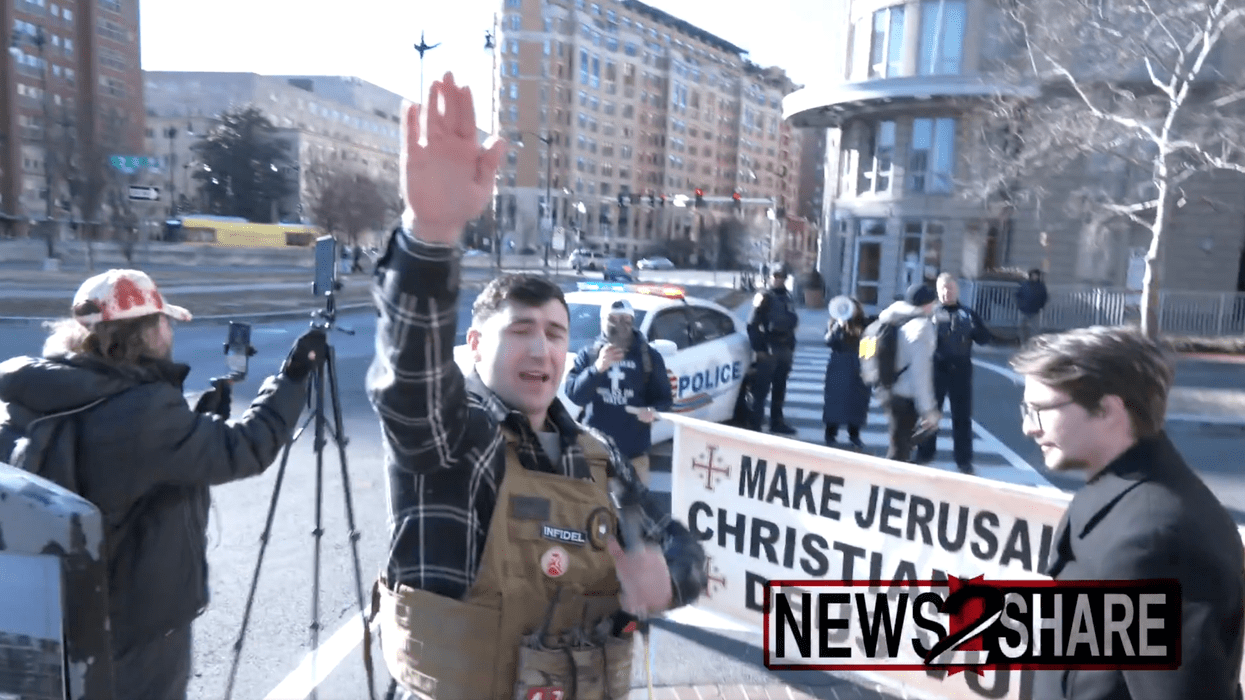 GOP Senate contender throws Nazi salute at anti-Israel protest: video