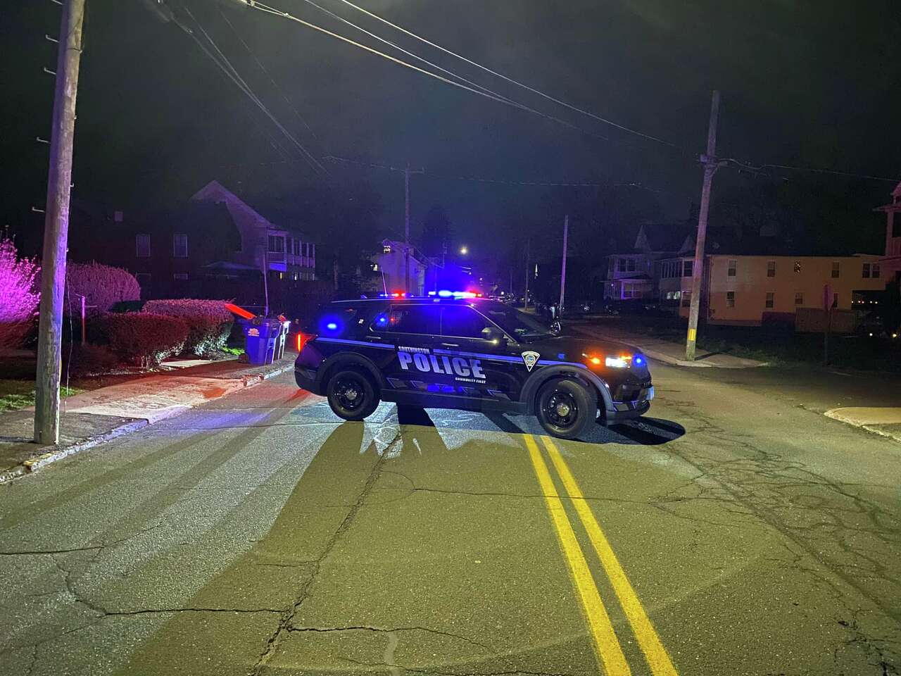 Pair found with cocaine, weapons after fleeing Southington traffic stop ...