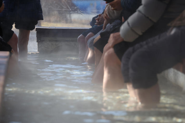 Erratic winter temperatures as continental high-pressure system falters ...