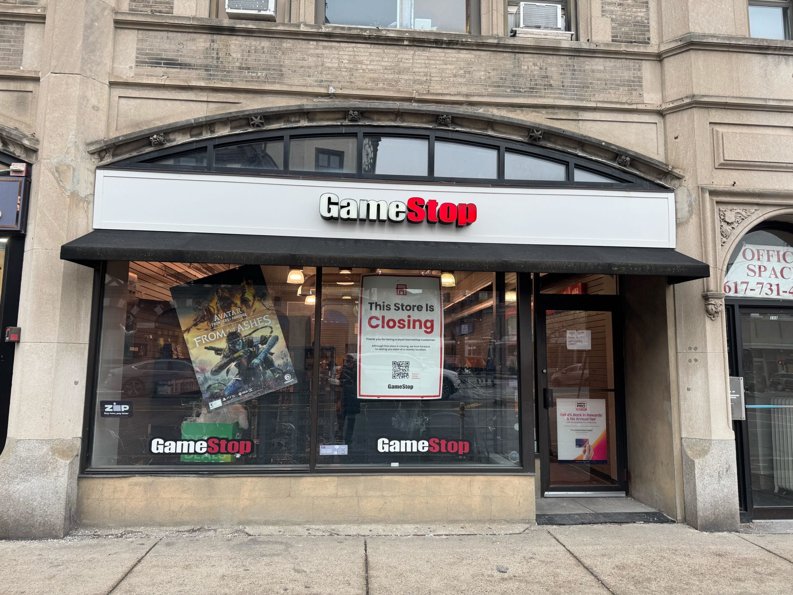 GameStop to scale back nationwide, closing roughly 12 stores in Mass.