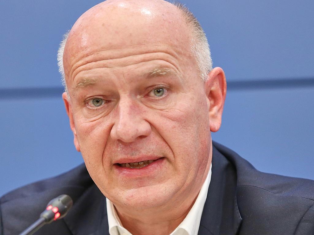 Stromausfall: Grüne und AfD kritisieren Wegner für Tennis-Pause