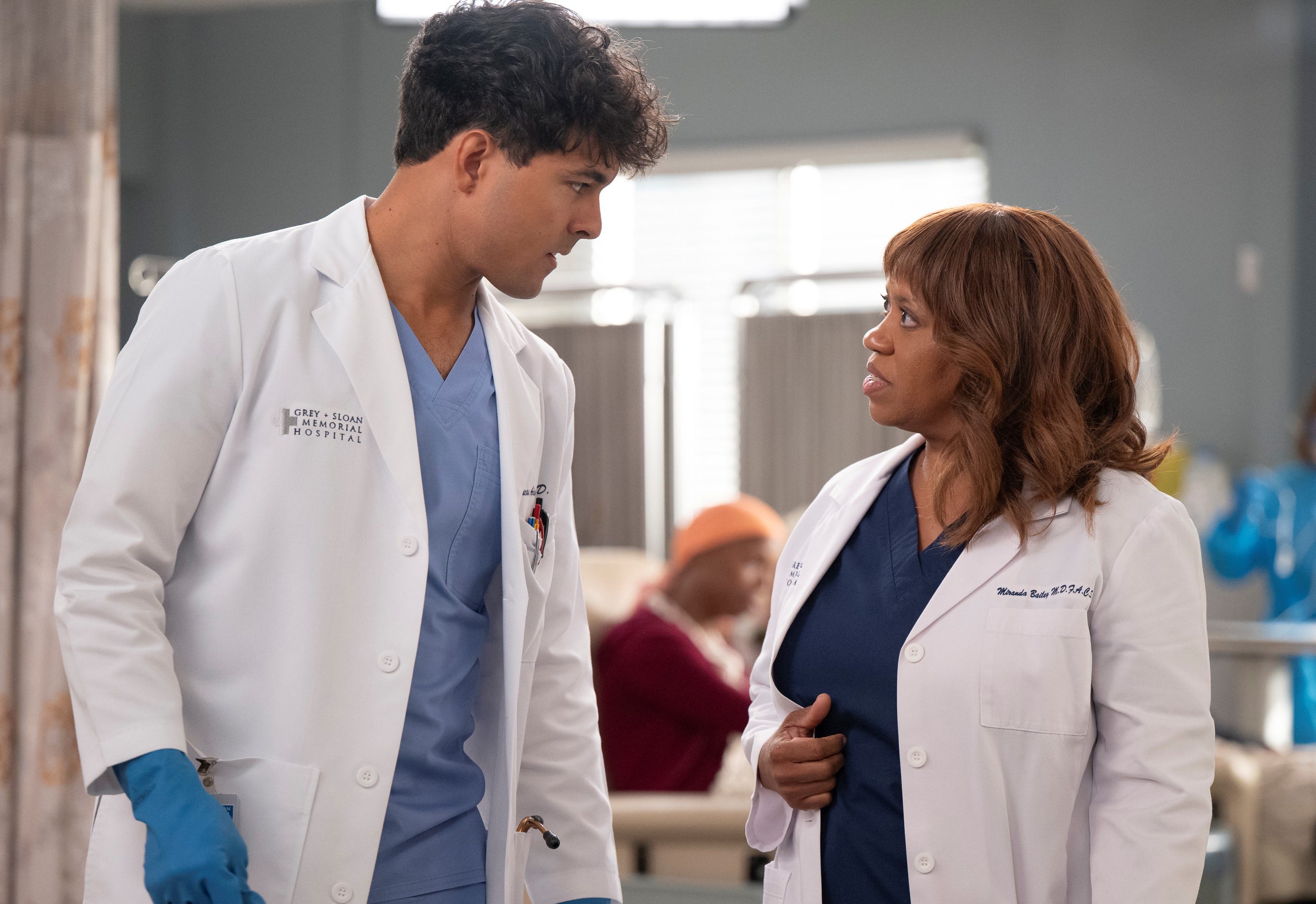 When does season 22 of 'Grey's Anatomy' return from mid-season break?