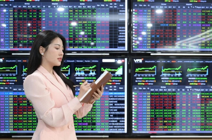 VN-Index đạt kỷ lục mới