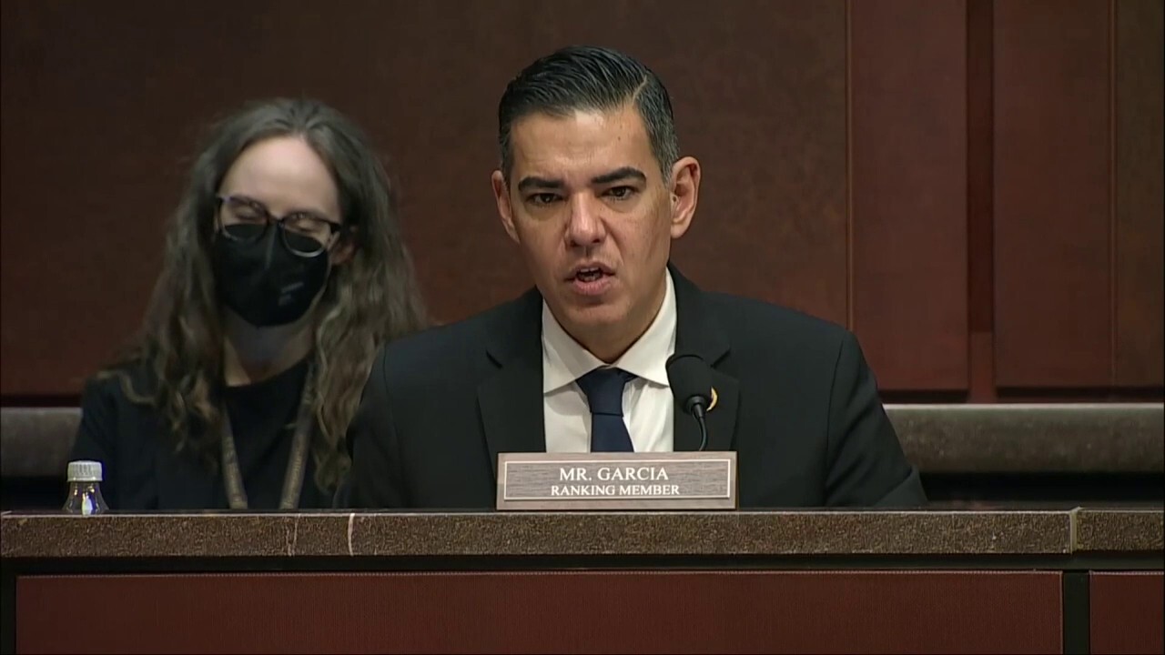 Congressman calls for House Oversight Committee investigation into ...