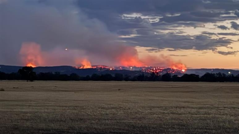 Warnings remain for bushfires across Victoria as firefighters prepare ...