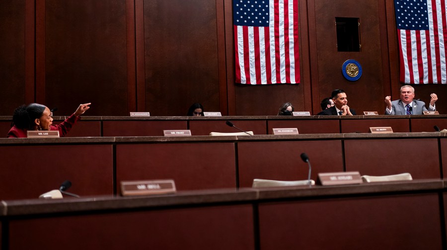 Comer, Lee get in heated exchange during Minnesota fraud hearing: 'You ...