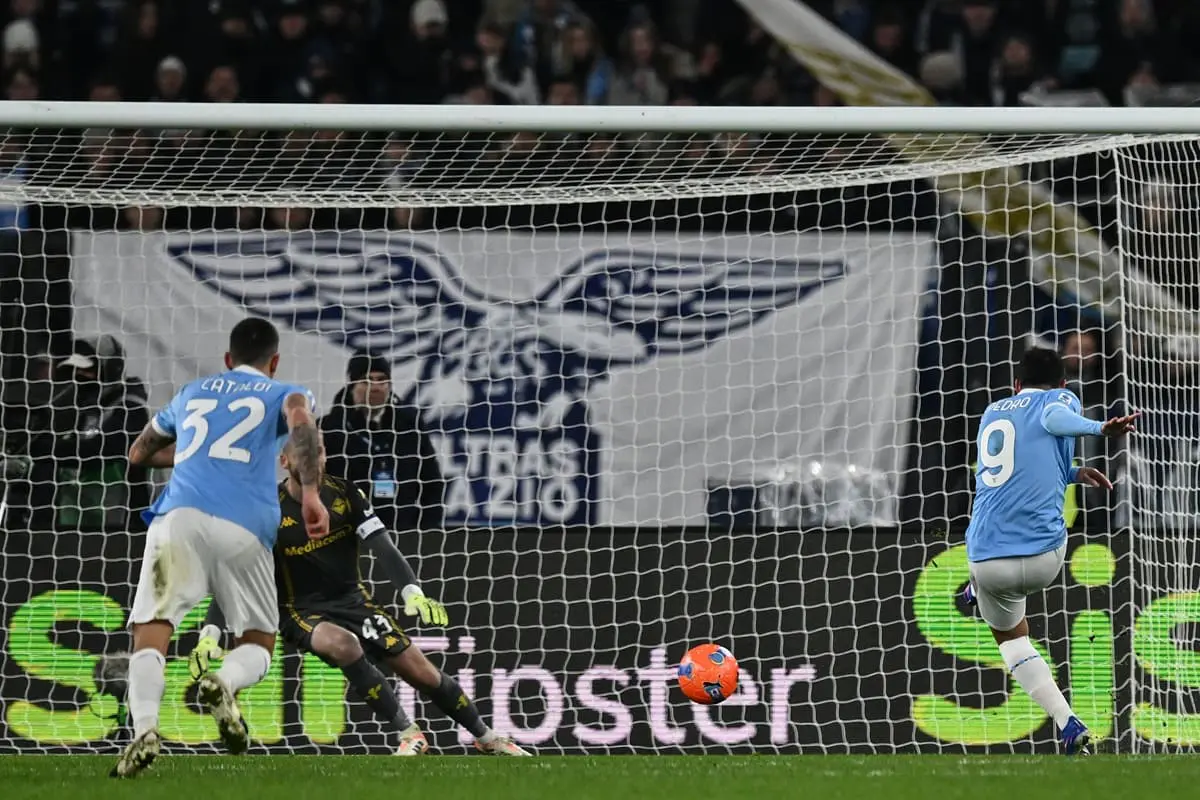 Rigori e polemiche all’Olimpico, è 2-2 tra Lazio e Fiorentina