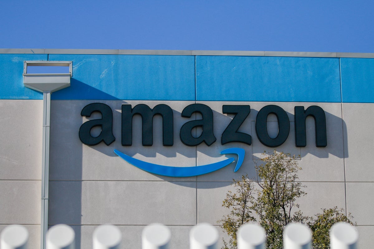 Amazon tests listing sites that sell products it doesn’t
