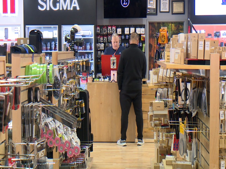 CES in Las Vegas brings shoppers to specialty off-Strip business