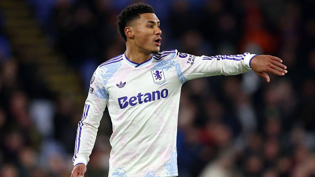 Aston Villa analysis: Villa miss chances to put pressure on Arsenal