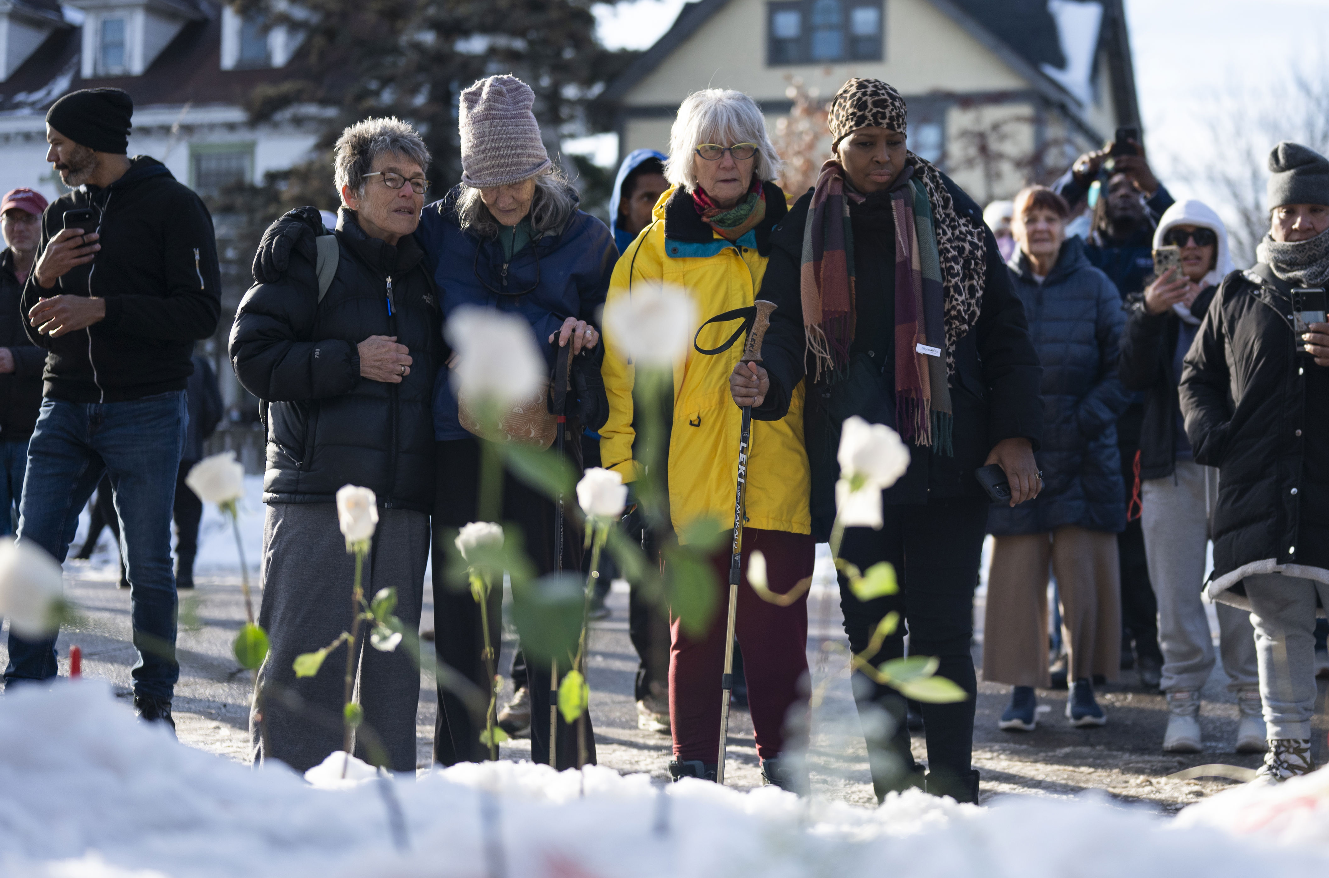 Live updates: Walz urges peaceful protests after ICE officer fatally ...