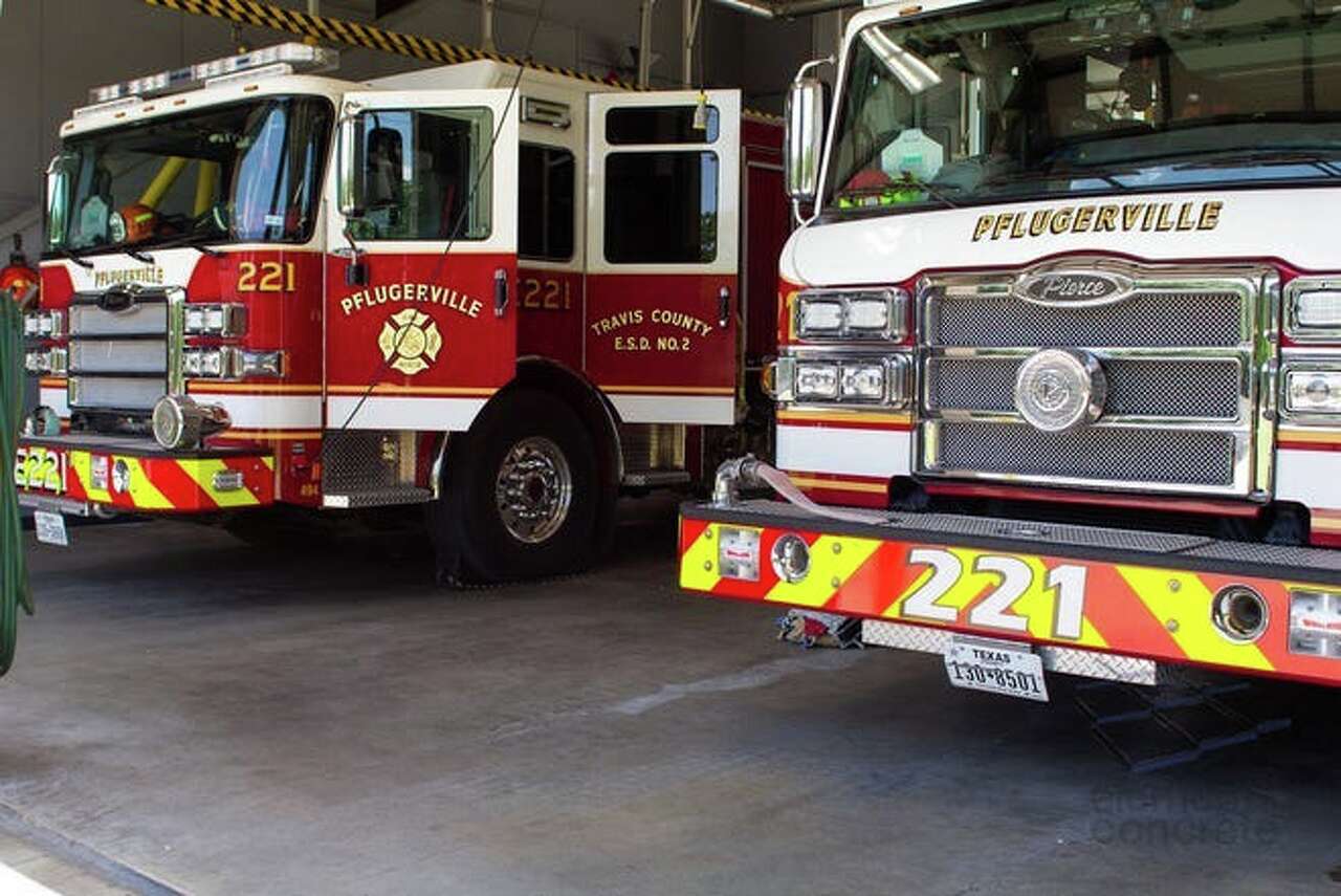 Pflugerville woman accused of setting ex-boyfriend's jacket on fire ...