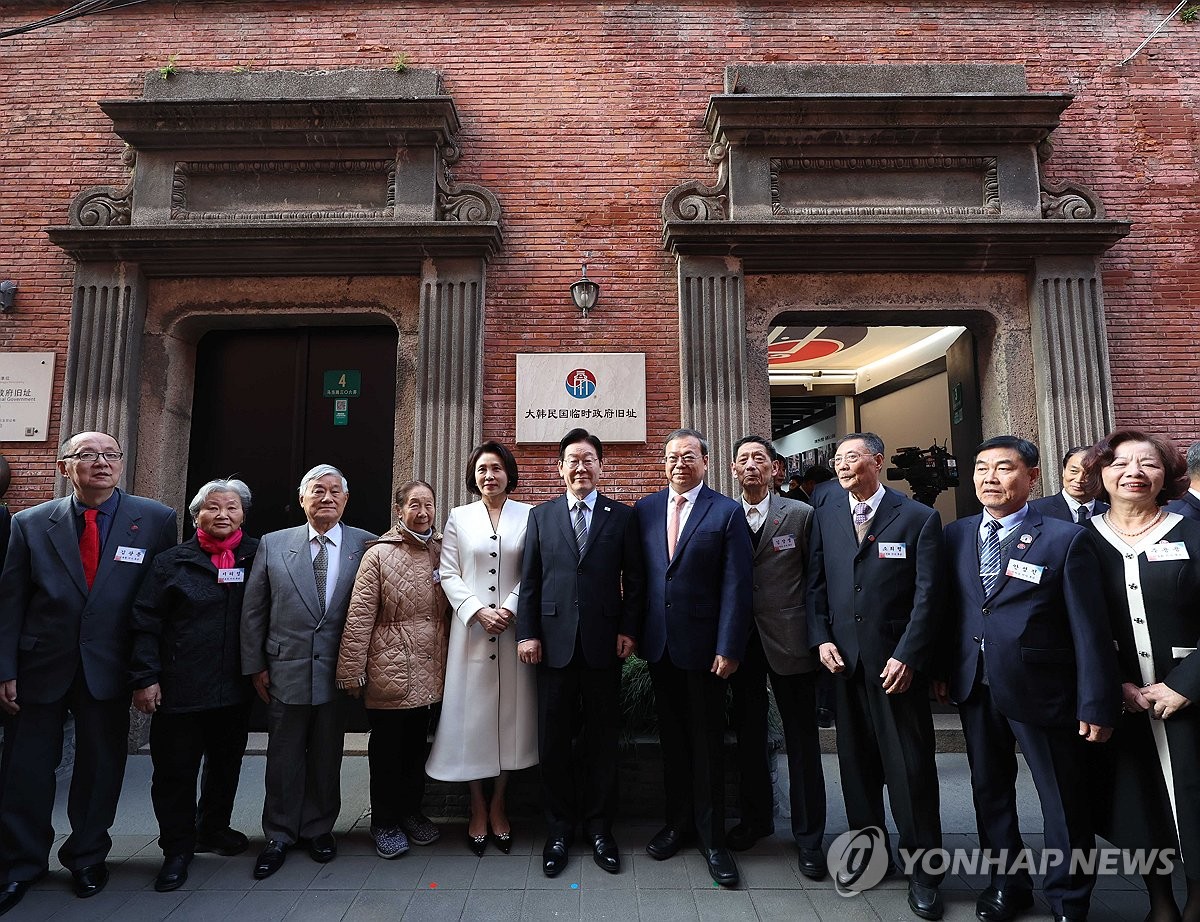 Lee visita la antigua sede del Gobierno provisional de Corea en Shanghái