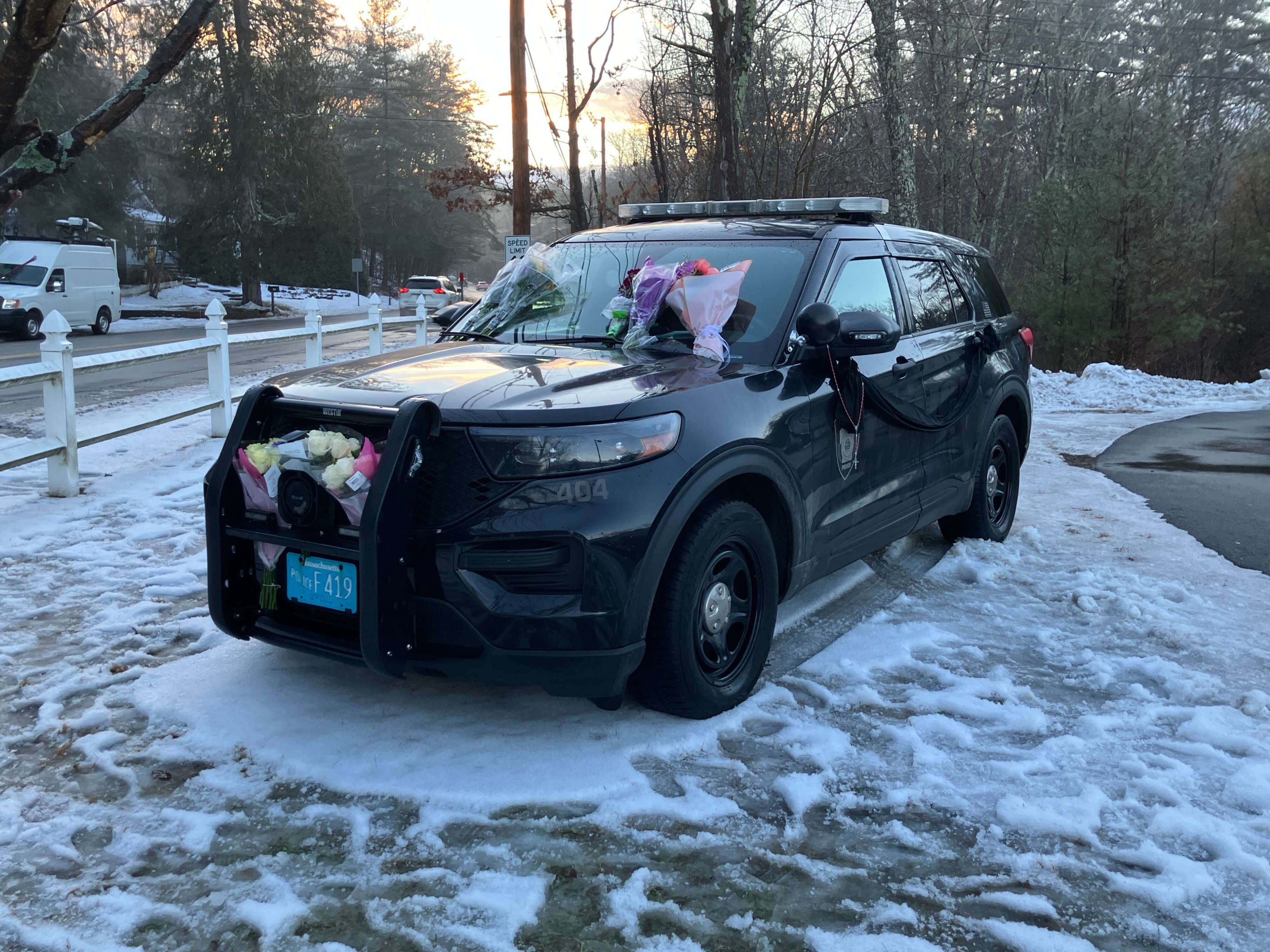 Uxbridge police officer killed in car crash while helping driver was ...