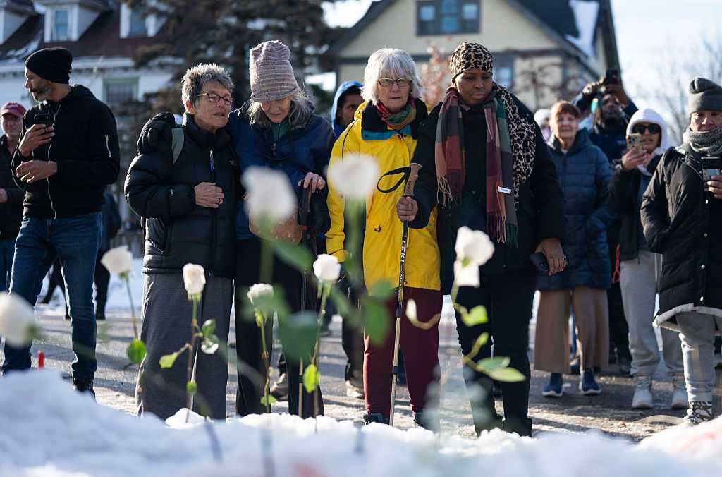 Kansas City defense attorney says Minneapolis ICE shooting may violate ...