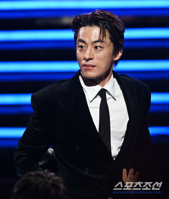 The boom of the melodrama master is here. Let's say we beat Avatar 3 7 ...