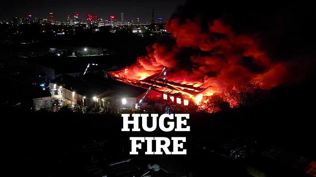 Massive fire breaks out in a carpet warehouse in Birmingham