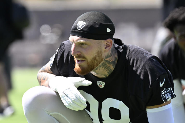Maxx Crosby makes announcement amid Raiders trade rumors