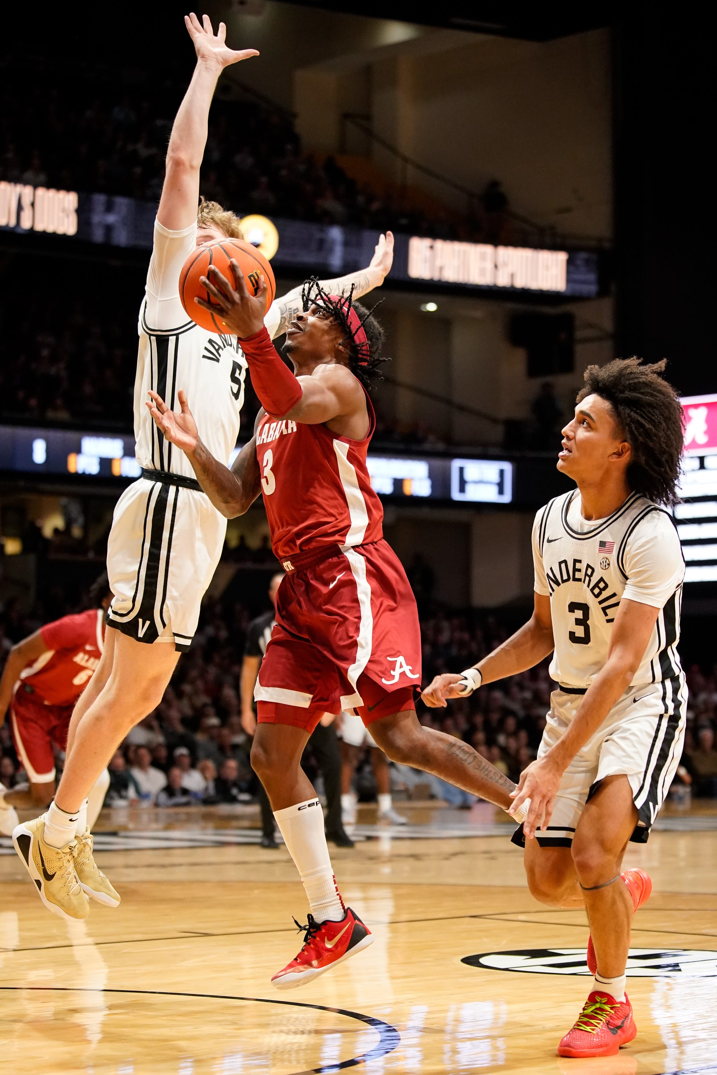 Alabama basketball unravels in ugly loss at Vanderbilt: Highlights