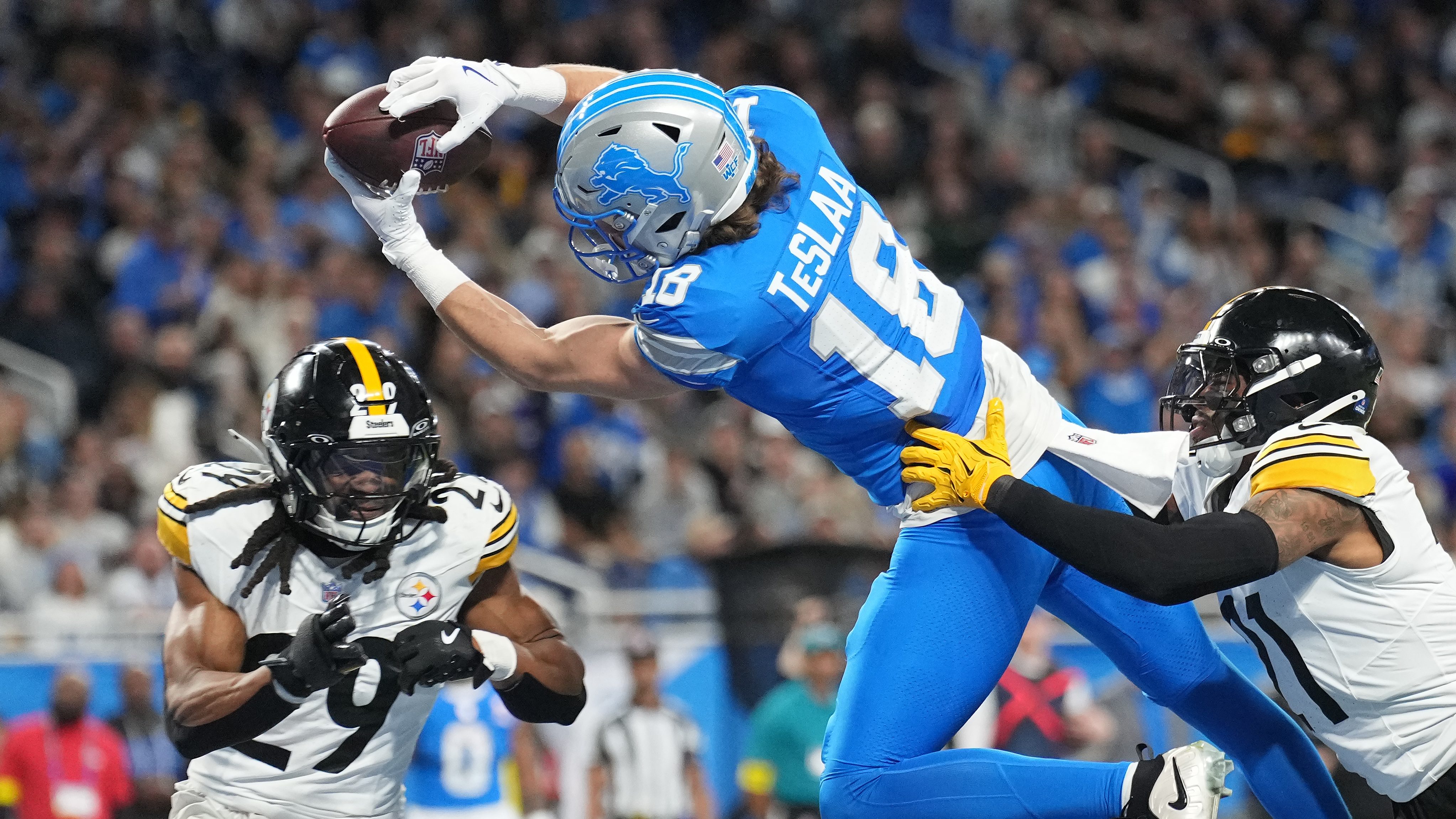 Isaac Teslaa victimized by Lions teammate Amon-Ra St. Brown’s hilarious ...