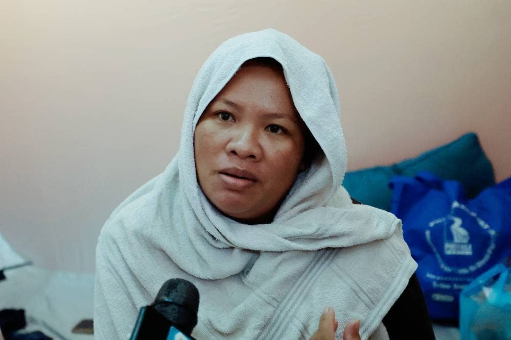 Crocodile spotted in floods forces residents to evacuate