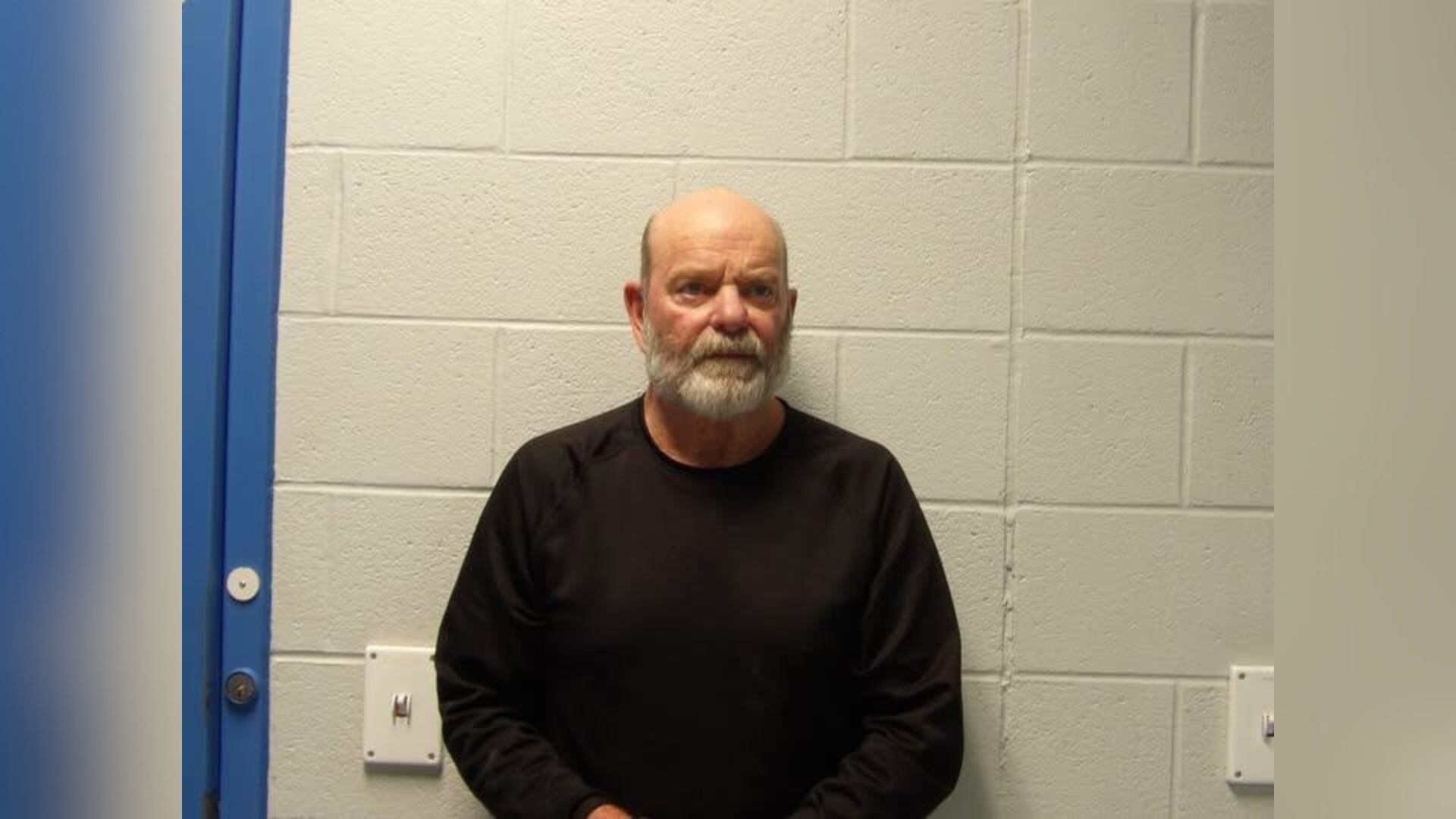 Officials: Suspect’s gun malfunctions while aiming before deputy ...