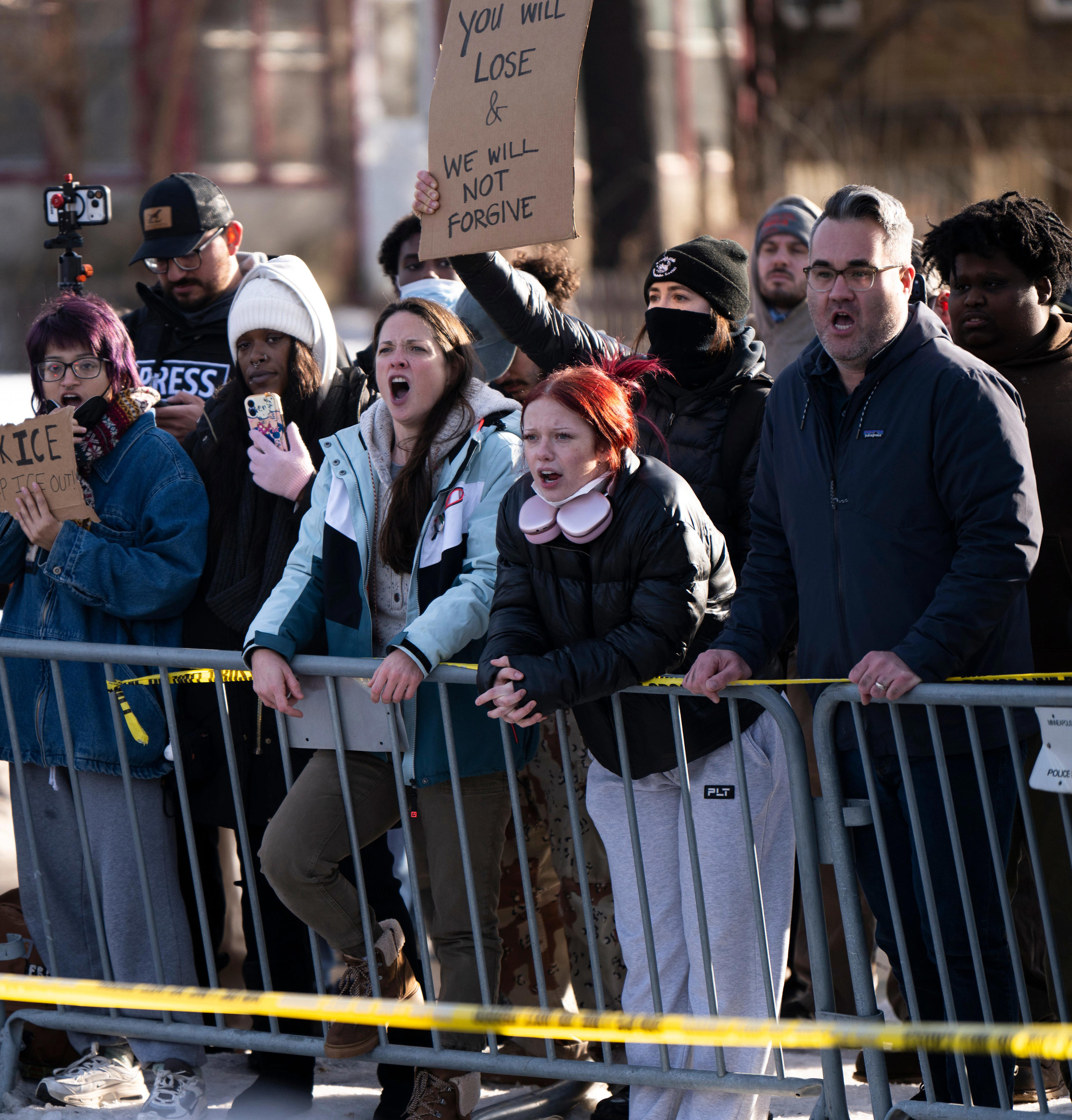 Was ICE agent's use of force reckless? Experts analyze Minneapolis ...