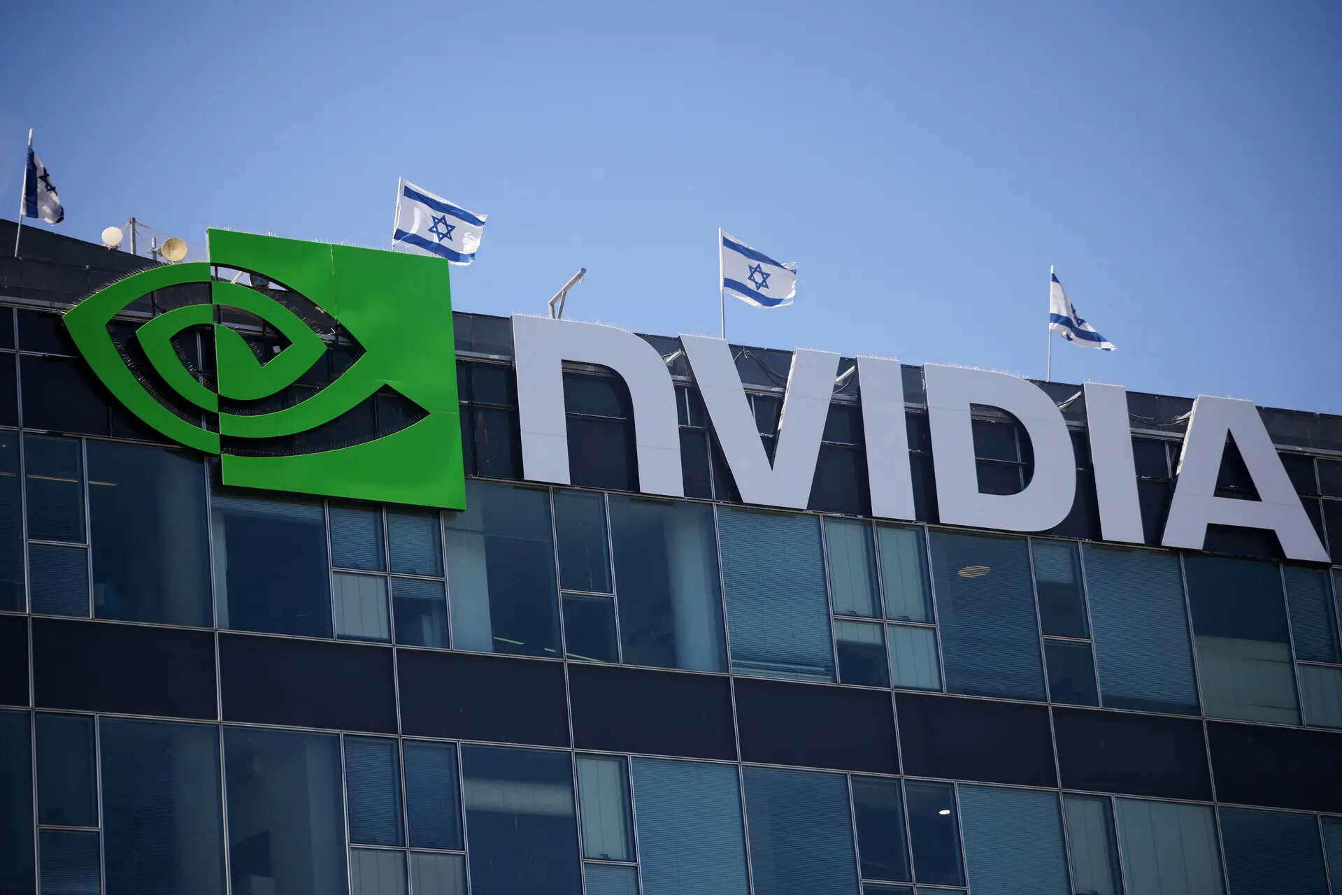 Nvidia requires full upfront payment for H200 chips in China: Report