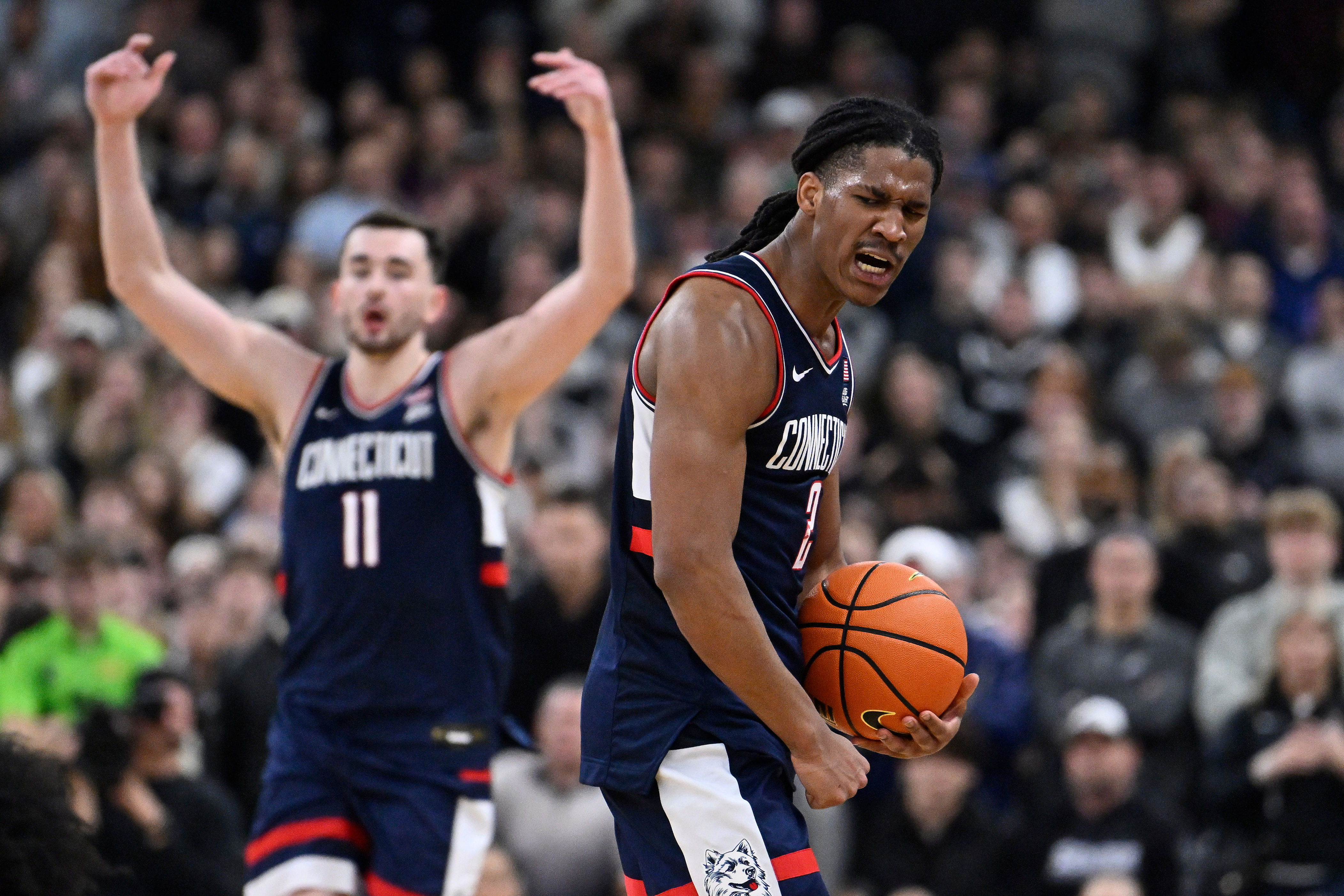 No. 4 UConn men’s basketball uses late comeback to beat Providence in ...