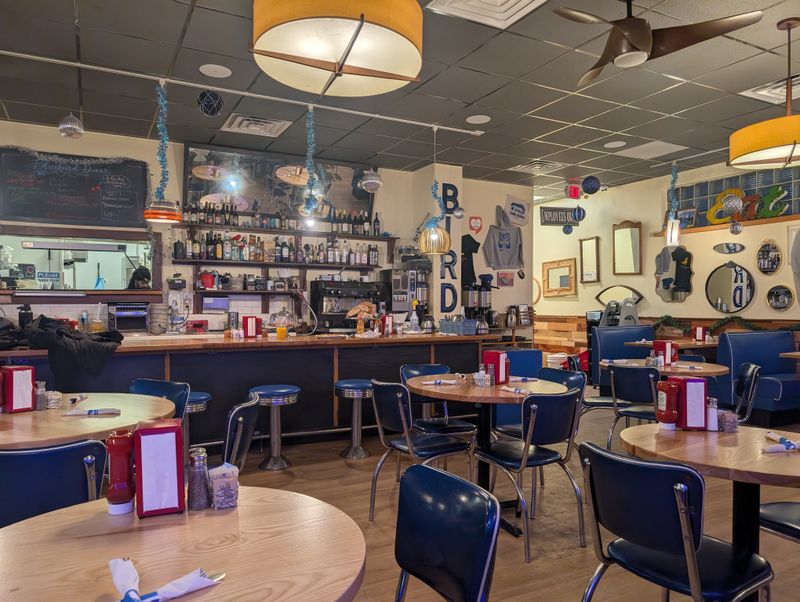 8 hole-in-the-wall Iowa diners known for classic breakfast comfort