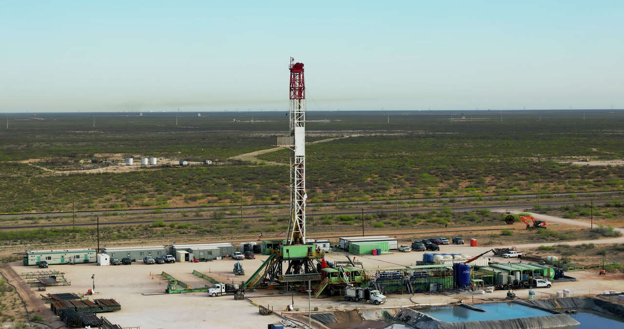Texas oil and gas pays $27 billion in 2025 taxes, royalties, report says