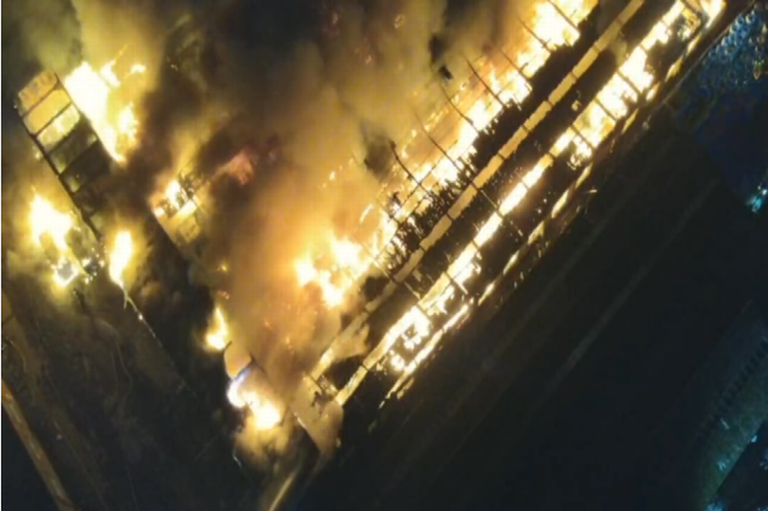 Huge Birmingham factory fire latest as 'avoid the area' warning issued