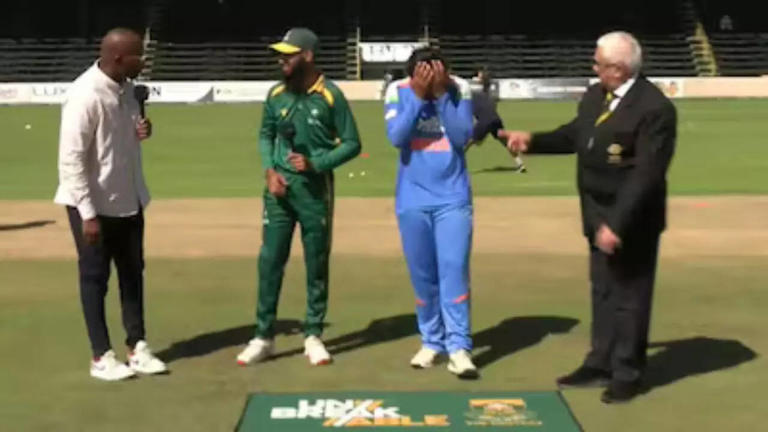 Vaibhav Sooryavanshi's reaction at toss goes viral; even match referee ...