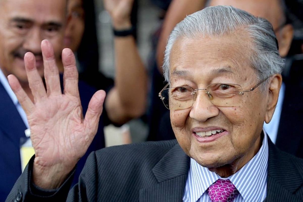 Surgery ruled out for Mahathir after fall