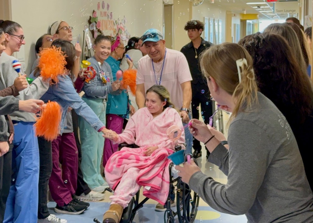 14-year-old undergoes surgery to remove 174-pound leg with rare, large ...