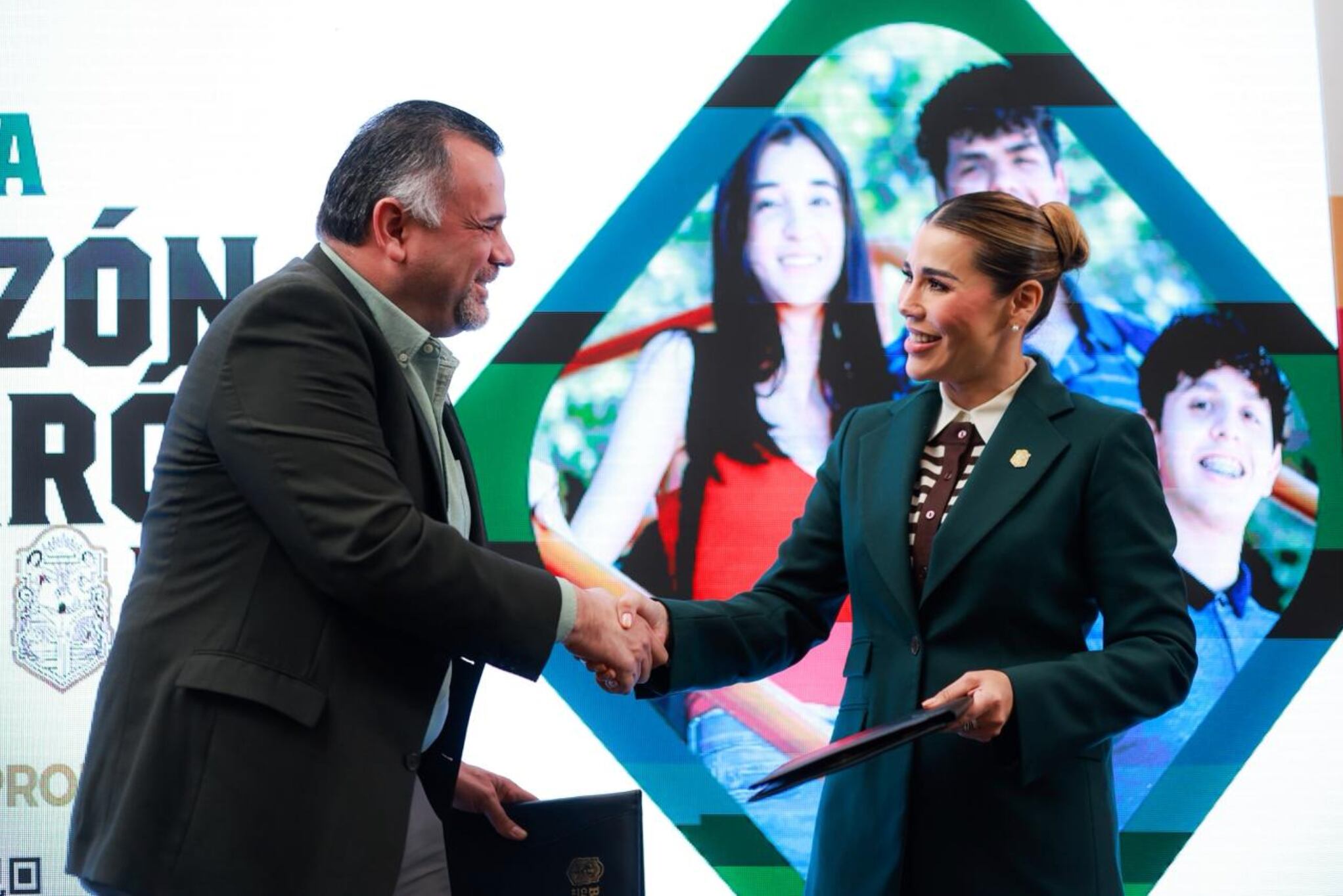 UABC: Marina del Pilar oficializa beca para alumnos en situación vulnerable