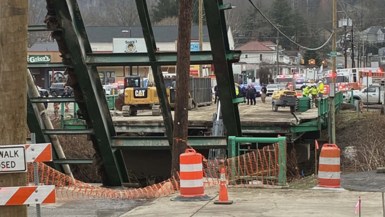 'Loud, thunderous boom': West Virginia bridge collapses into waterway ...