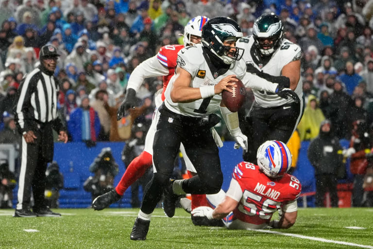 Eagles QB rumors surface amid concerning Jalen Hurts report