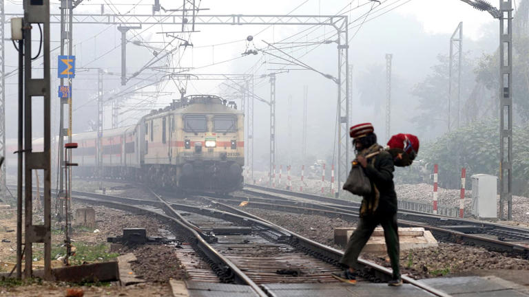 Lucknow weather latest update: Peak chills from cold winds, UP to ...