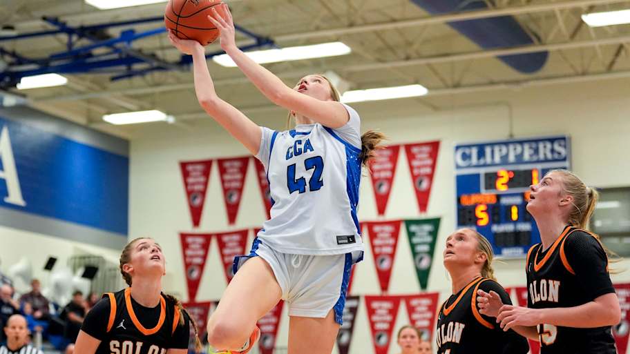 Clear Creek-Amana new No. 1 in latest Iowa girls basketball rankings