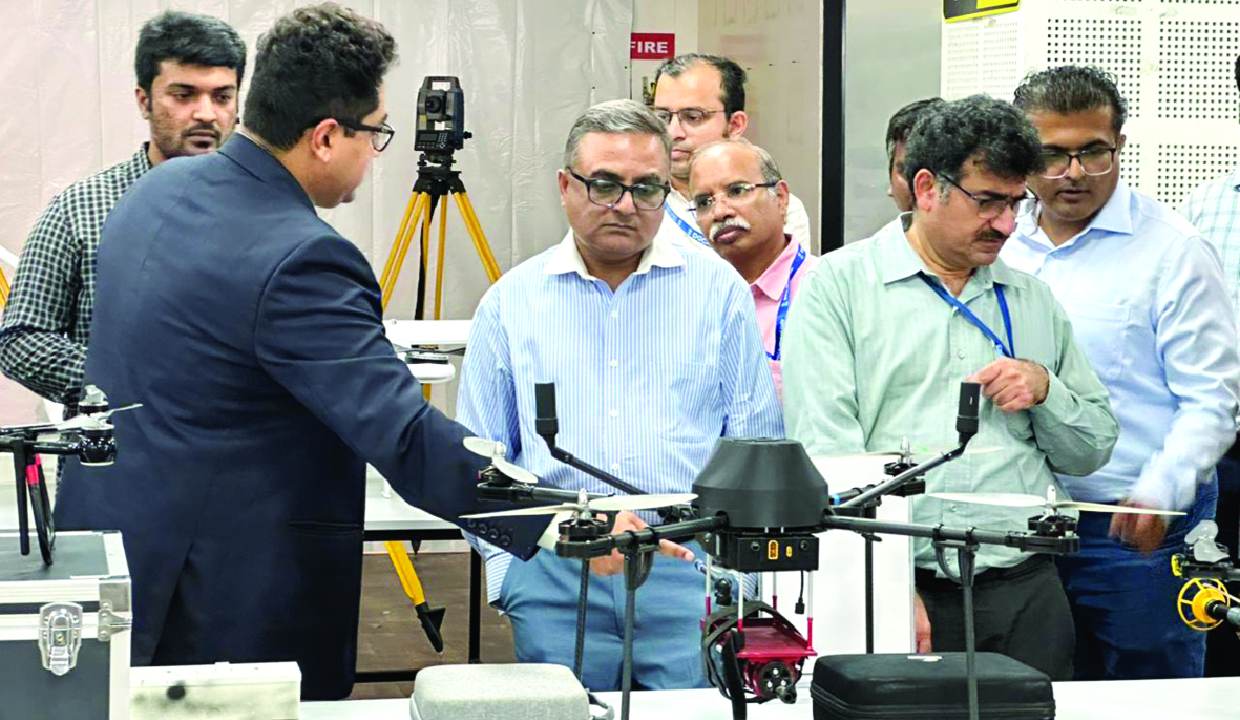 DGCA chief inaugurates Garuda Aerospace drone battery manufacturing ...