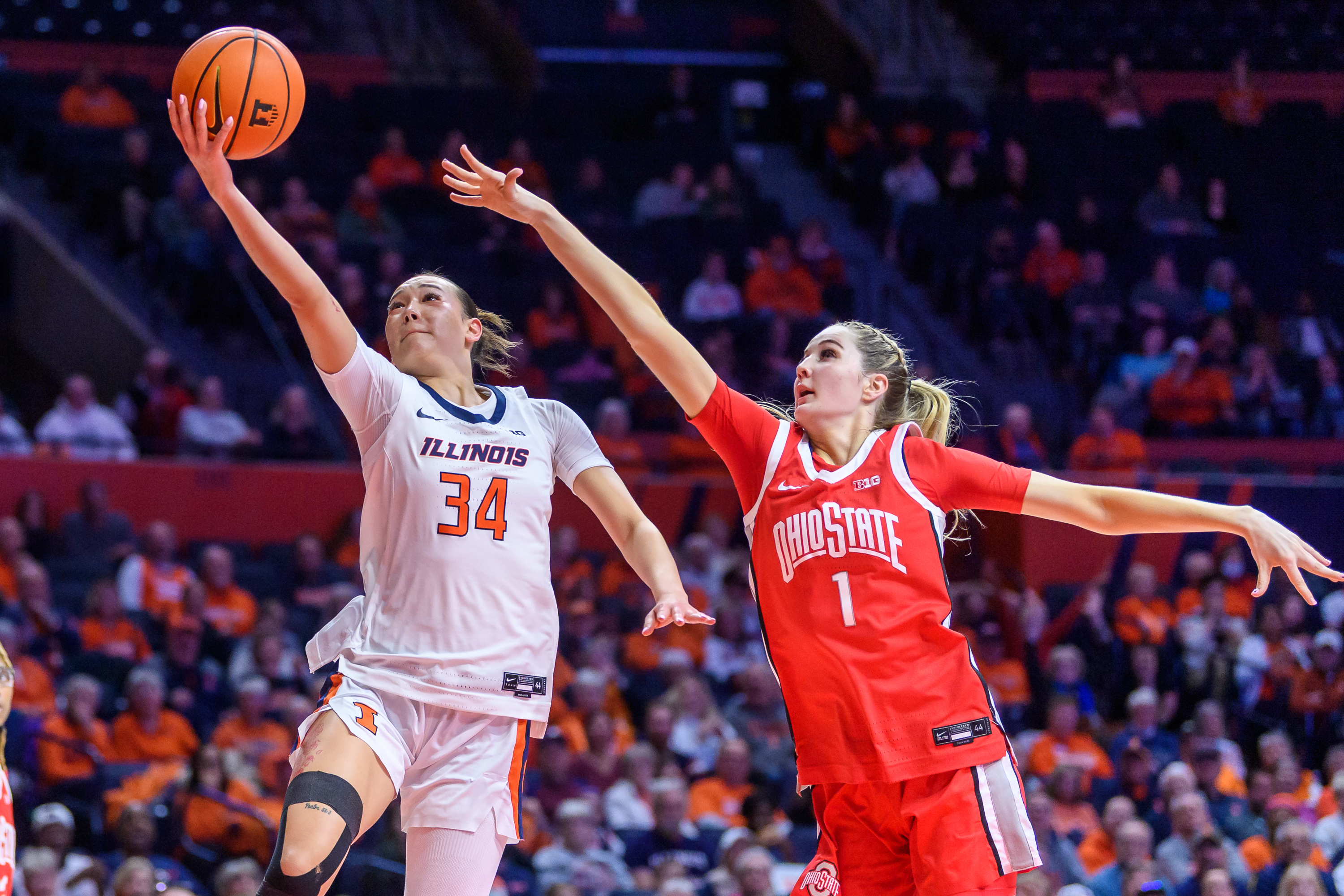 Ohio State’s Cambridge torches Illinois for 41 in win