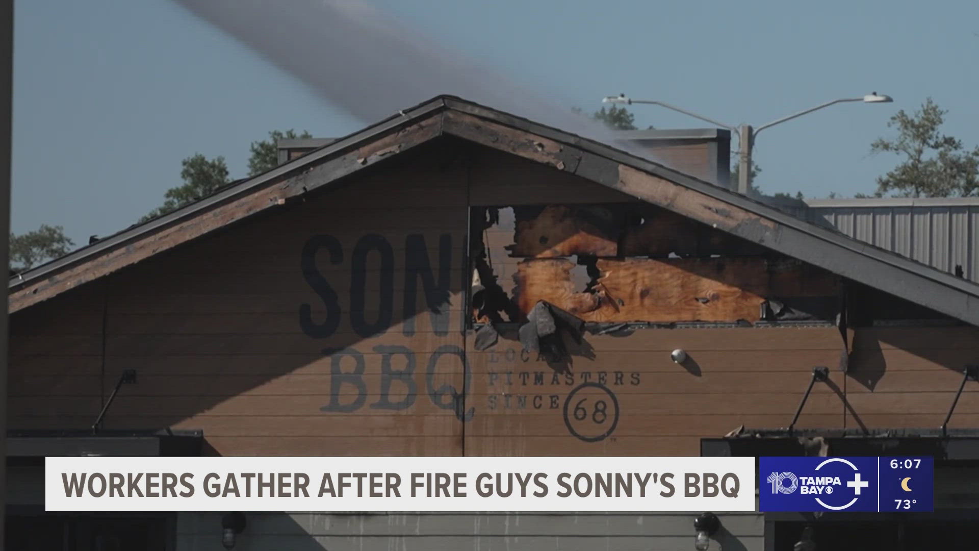 Crews battle fire at Sonny's BBQ in Bartow